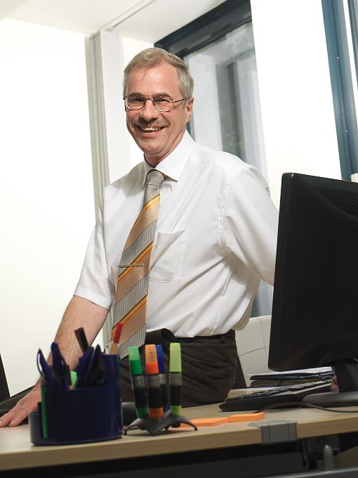 THOMAS TESKE in Düsseldorf -die Krisenfrüherkennung- - ZUR PERSON